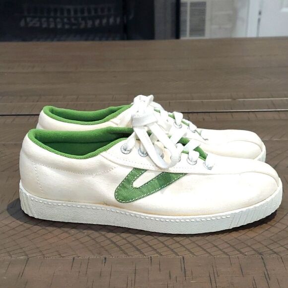 Tretorn | Shoes | Tretornretrocanvassneakerssz7 | Poshmark